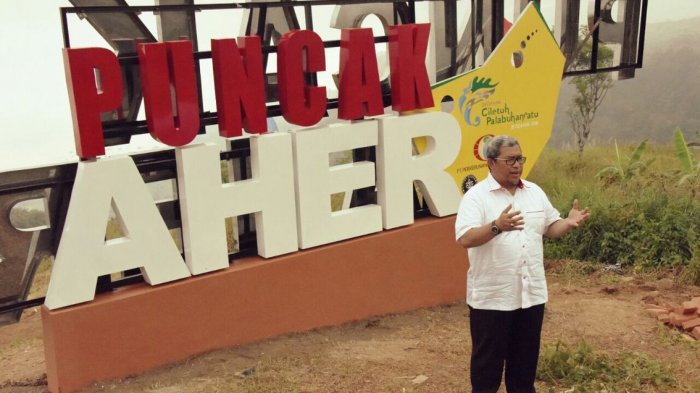 Kisah di Balik Puncak Aher di Geopark Ciletuh, Berteduh di Saung Sempit ...