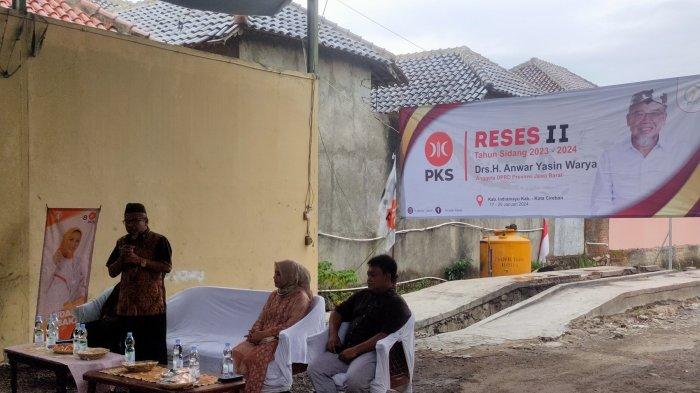 Datangi Anwar Yasin, Petani di Cirebon Keluhkan Harga Pupuk Mahal dan ...