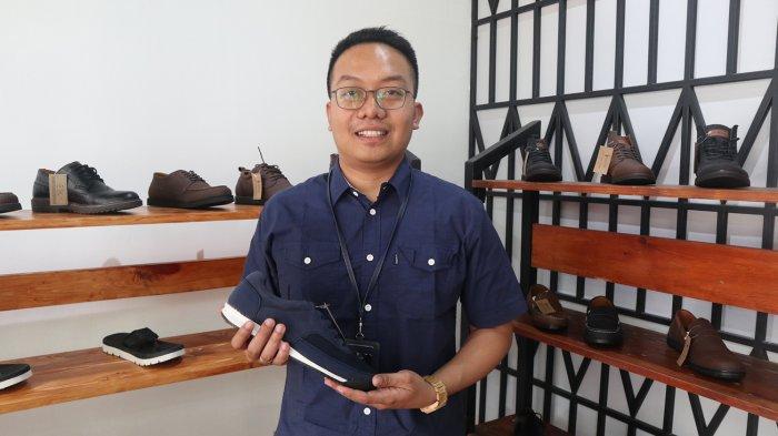 Kisah Sukses Pengusaha Sepatu Footstep, Karyakan Pengrajin Lokal ...