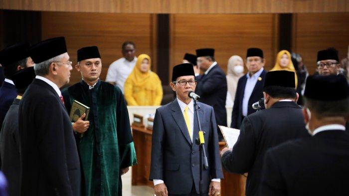 Ketua DPRD Lantik Oden Haryadi Menjadi Anggota DPRD Jabar - Tribunjabar.id