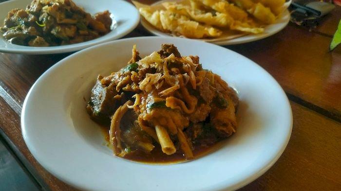 Kuliner Sunda di Pangandaran: Hidangan Rica-rica Entog Dapur Ngebul ...