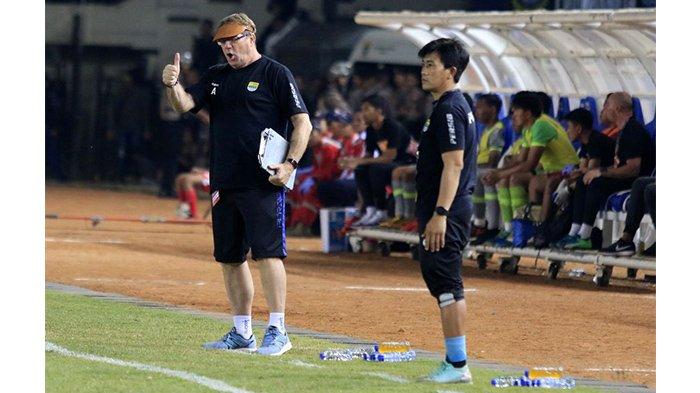Mengapa Pemain Persib Bandung Omid Nazari, Kevin van Kippersluis dan ...