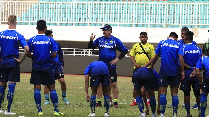 Omid Nazari Main Atau Tidak Saat Persib vs Semen Padang? Ini Penjelasan ...