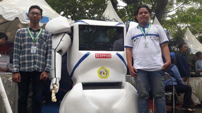 Keren! Robot Bima Karya Mahasiswa Bandung Ini Bisa Bicara dan Beri ...