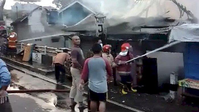 Rumah Sekaligus Bengkel di Kampung Sarongge Cianjur Terbakar, Kerugian Ratusan Juta Rupiah ...
