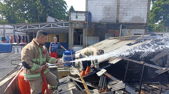 Gara-gara Gas Bocor, Rumah di Kawasan Padat Penduduk Hangus Terbakar, Kerugian Ratusan Juta ...