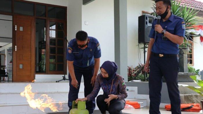 Rentan Bencana Kebakaran, PLN UIP JBT I Lakukan Simulasi Tanggap Darurat - Tribunjabar.id