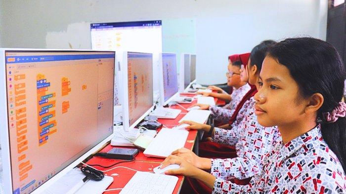 Siswa Belajar Pemrograman, Dikenalkan dengan Multimedia Sejak Dini ...