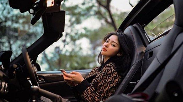 SOSOK Pramugari Garuda Siwi Widi, Dulu Bantah Tudingan @digeeembok ...