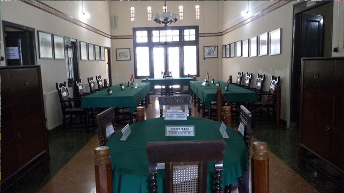 Wisata Sejarah ke Gedung Perundingan Linggarjati Kuningan, Seperti ...