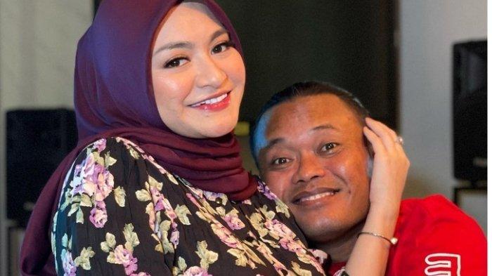 Sule Berharap Wajah Anak Berparas Bule Seperti Istri Sampai Rela Lakukan ini untuk Nathalie ...