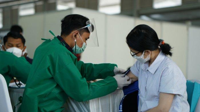 Mulai Besok Kimia Farma Layani Vaksinasi Covid 19 Berbayar Termasuk