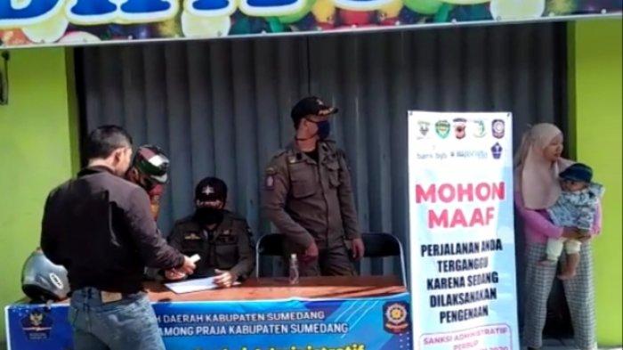 Tak Pakai Masker, Puluhan Warga Terjaring Razia di Sumedang, Sanksinya Nyanyikan Lagu Kebangsaan ...