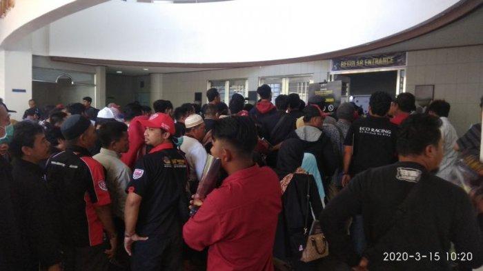 Ribuan Orang Tumplek di Sabuga Bandung Hadiri Seminar Sinergy Award ...