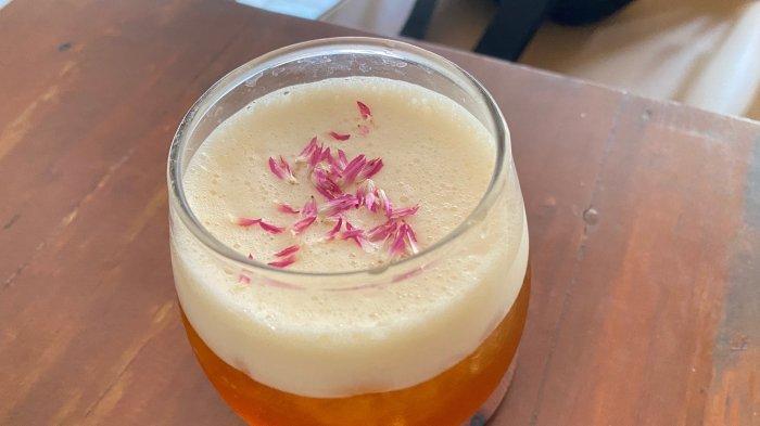 Segarnya Menikmati Tea Mixology Berisi Perpaduan Teh, Bunga, dan Herbal ...