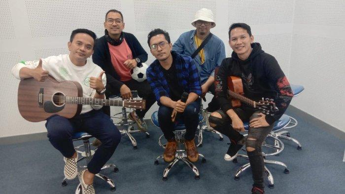 Berkunjung ke Tribun Jabar, The Titans Tampilkan Single Terbaru ...