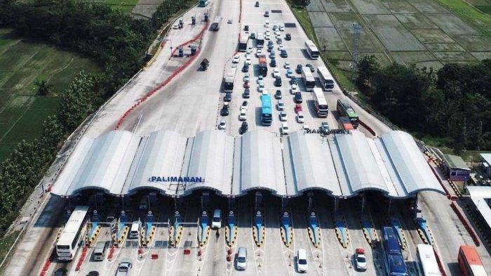 BREAKING NEWS Petang Ini ONE WAY Mulai dari GT Palimanan sampai KM 72 Tol Cikampek - Tribunjabar.id