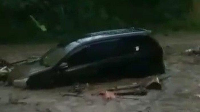 BREAKING NEWS: Viral Mobil Terbawa Arus Derasnya Banjir di Cicurug Sukabumi, Tengah Dicek ...