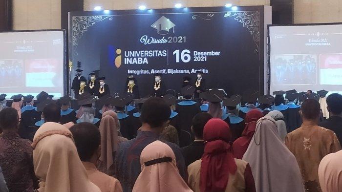 400 Mahasiswa Universitas Inaba Diwisuda, Mereka Diingatkan Pentingnya ...