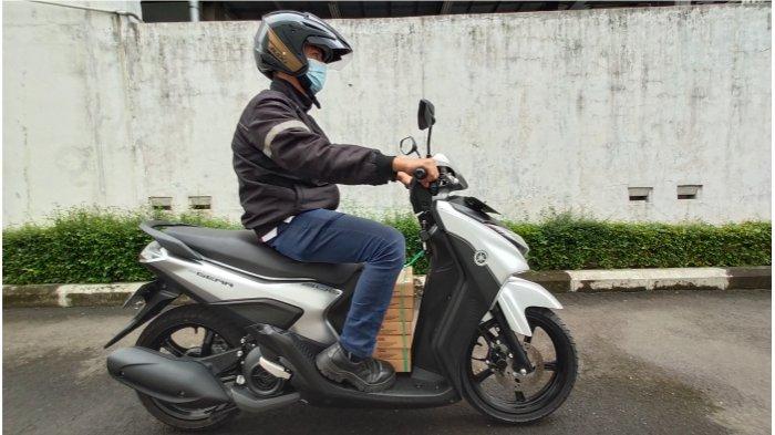 Tips Membawa Barang Bawaan di Sepeda Motor Agar Aman - Tribunjabar.id