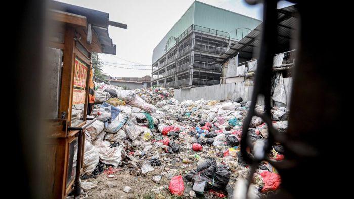 Masalah Sampah di Bandung Belum Selesai, di Pasar Cihaurgeulis Dibiarkan Menumpuk Bertahun-tahun ...