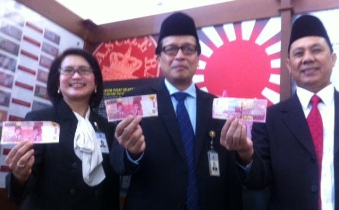 Hari Ini Bank Indonesia Mulai Edarkan Uang Pecahan Rp 100 Ribu Baru ...