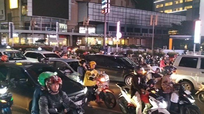 DERETAN FOTO Arus Mudik Jalur Kalimalang Bekasi Meningkat Mulai Malam Ini Kamis 27 Maret 2025 ...