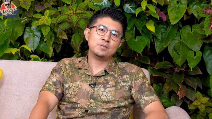 Abraham Silaban Dihujat Abis-abisan Usai Moderatori Agus dan Novi, Anak ...