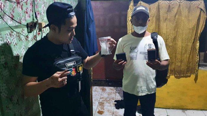 Simpan Sabu Senilai Ratusan Juta di Dalam Kontrakan, Pemuda di Cikarang Barat Diringkus Polisi ...