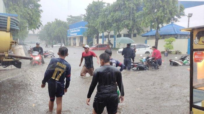 17 Ruas Jalan dan 41 RT di Jakarta Terendam Banjir, 270 Warga Kelurahan Kalibata Mengungsi ...