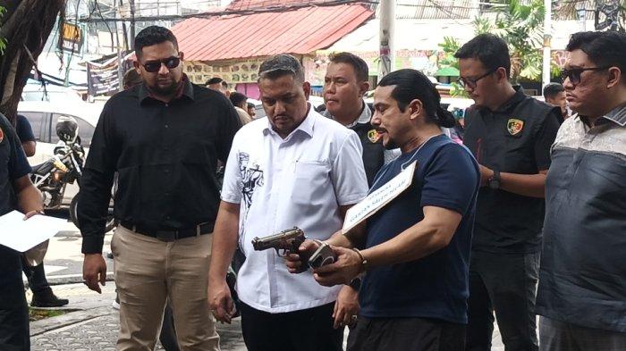 BERITA FOTO Beda Keterangan Gathan Saleh dan Korban Saat Rekonstruksi ...