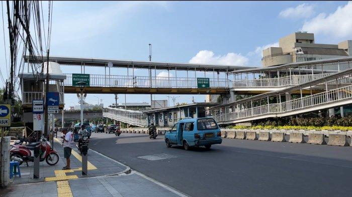 Potret Jalan Matraman Raya di Masa Tenang Pemilu 2024: Bebas APK ...