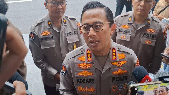 Pria Ini Dianiaya Orang Tak Dikenal di Ciledug Raya Jaksel, Pelaku ... Pria Ini Dianiaya Orang Tak Dikenal di Ciledug Raya Jaksel, Pelaku ...