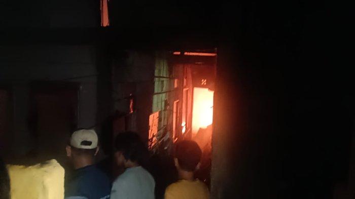 Terjebak, Bocah Perempuan 5 Tahun Tewas dalam Kebakaran Rumah di ... Terjebak, Bocah Perempuan 5 Tahun Tewas dalam Kebakaran Rumah di ...