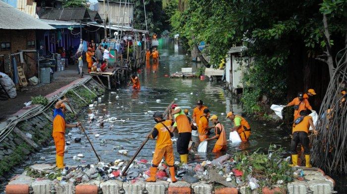 Masih Ada Jamban Helikopter Di Jakarta Utara Warga Bab Sembarangan Di Kali Bangleo 