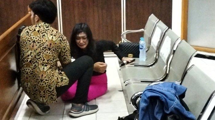Mantan Istri Histeris hingga Ambruk Usai Raden Indrajana Penyiksa Anak ...