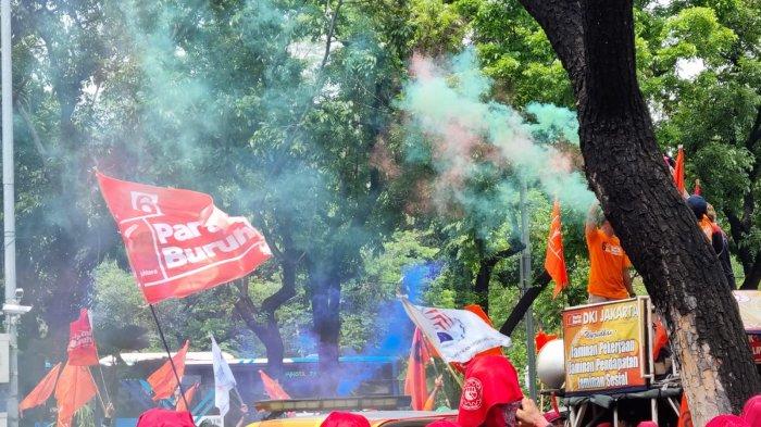 Kampanye Hari Pertama, Partai Buruh Pilih Demo Balai Kota Jakarta ...