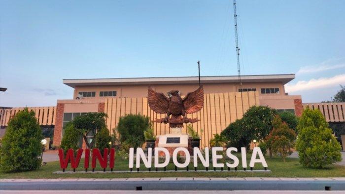 Menyusuri Keindahan Alam Menuju PLBN Wini, Beranda Indonesia di ...