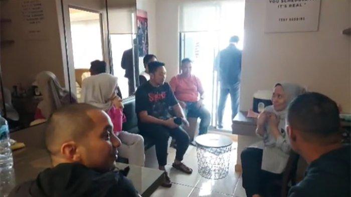 Kembar Rihana Rihani Ngumpet di Sekitar Jakarta Bukan ke Surabaya atau ...