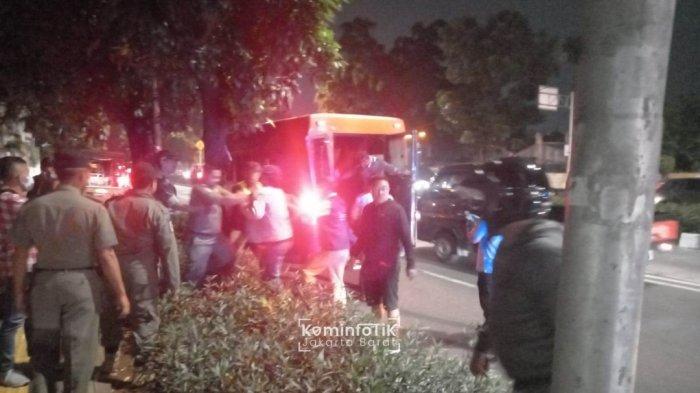 Bikin Resah Masyarakat, Pengamen hingga Pak Ogah di Kebon Jeruk Diamankan Satpol PP ...