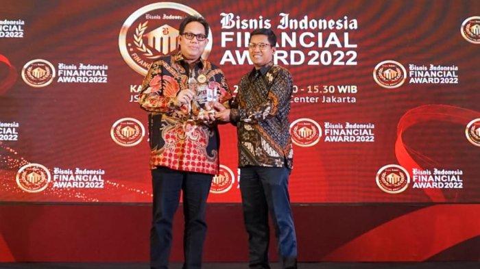 Raih TOP 100 CEO 2022, Dirut Bank DKI Ungkap Makna Kepemimpinan: Leadership is Action Not ...