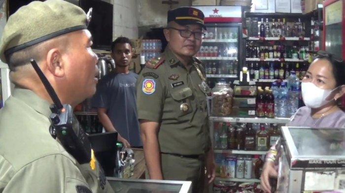 Puluhan Botol Miras dan Tujuh Pengaman di Pasar Rebo Diamankan Petugas ...