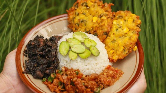 Pelesiran di Kota Madiun, Yuk Icip Sego Sambal Cumi Hitam Khas Restoran ...