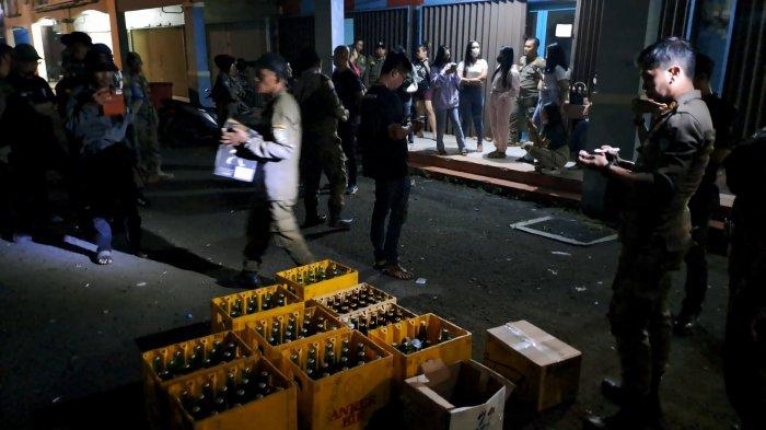 Satpol PP Tangsel Gelar Operasi Malam Ramadan, Sita 783 Botol Miras dari Kafe hingga Lapo ...