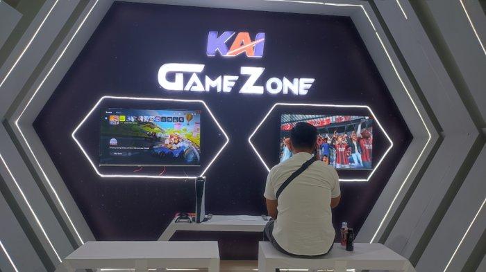 Menengok Areal Game Zone, Main PS 5 Gratis di Stasiun Gambir ...