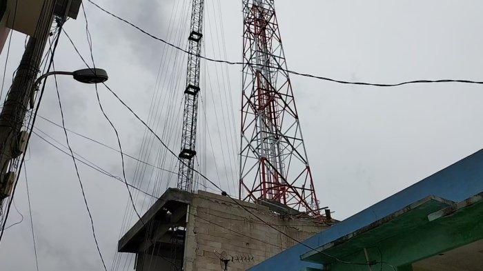 Miring Karena Beton Dudukan Ambruk, Tower Provider Dibangun di Atas ...