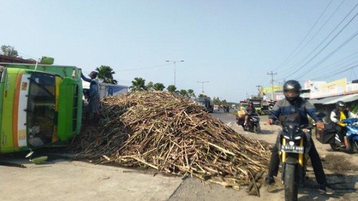 Kecelakaan Hari Ini di Kudus, Truk Pengangkut Tebu Terguling Setelah As ...