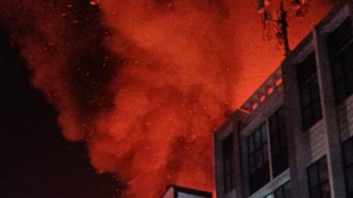 Kebakaran Hanguskan Ratusan Rumah di Jembatan Besi Tambora - Tribunjakarta.com