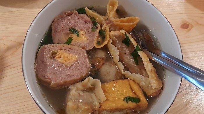 Wajib Coba Bakso Super Komplet di Bakso Malang Haji Darmo Tebet ...
