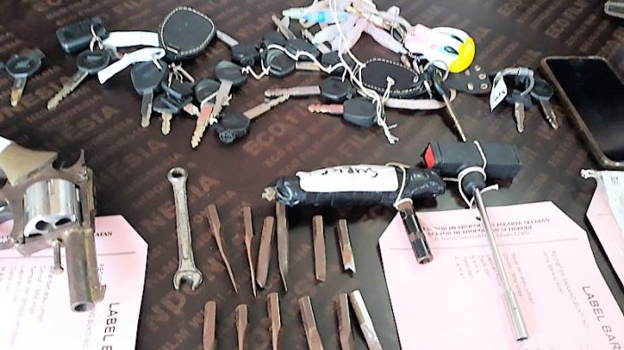 Meski Sudah di Kunci Setang, Ini Cara Maling Bobol Motor di Jakarta ...